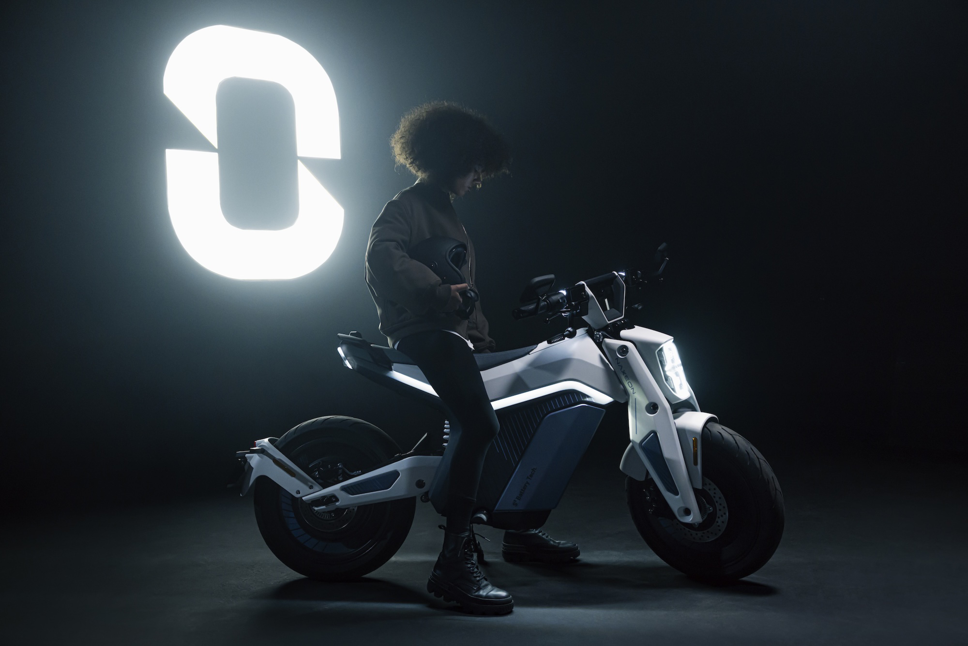 NAXEON - Electric Motorcycles