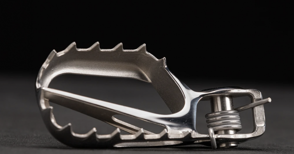 Stark - Varg - Right Hand Foot Peg | Parts | Magnet Motos