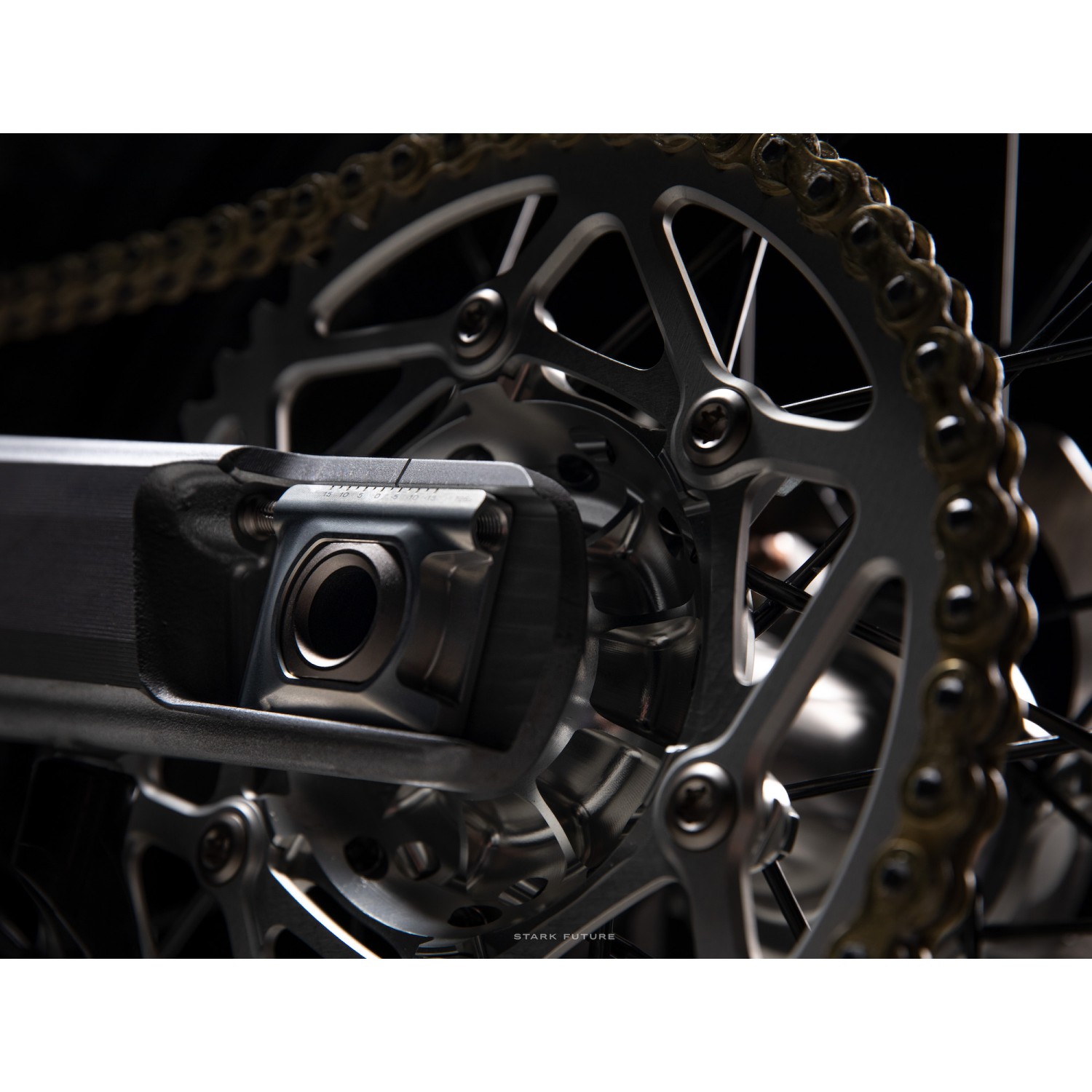 Stark Varg - Electric Dirt Bike – Off-Road - Magnet Motos