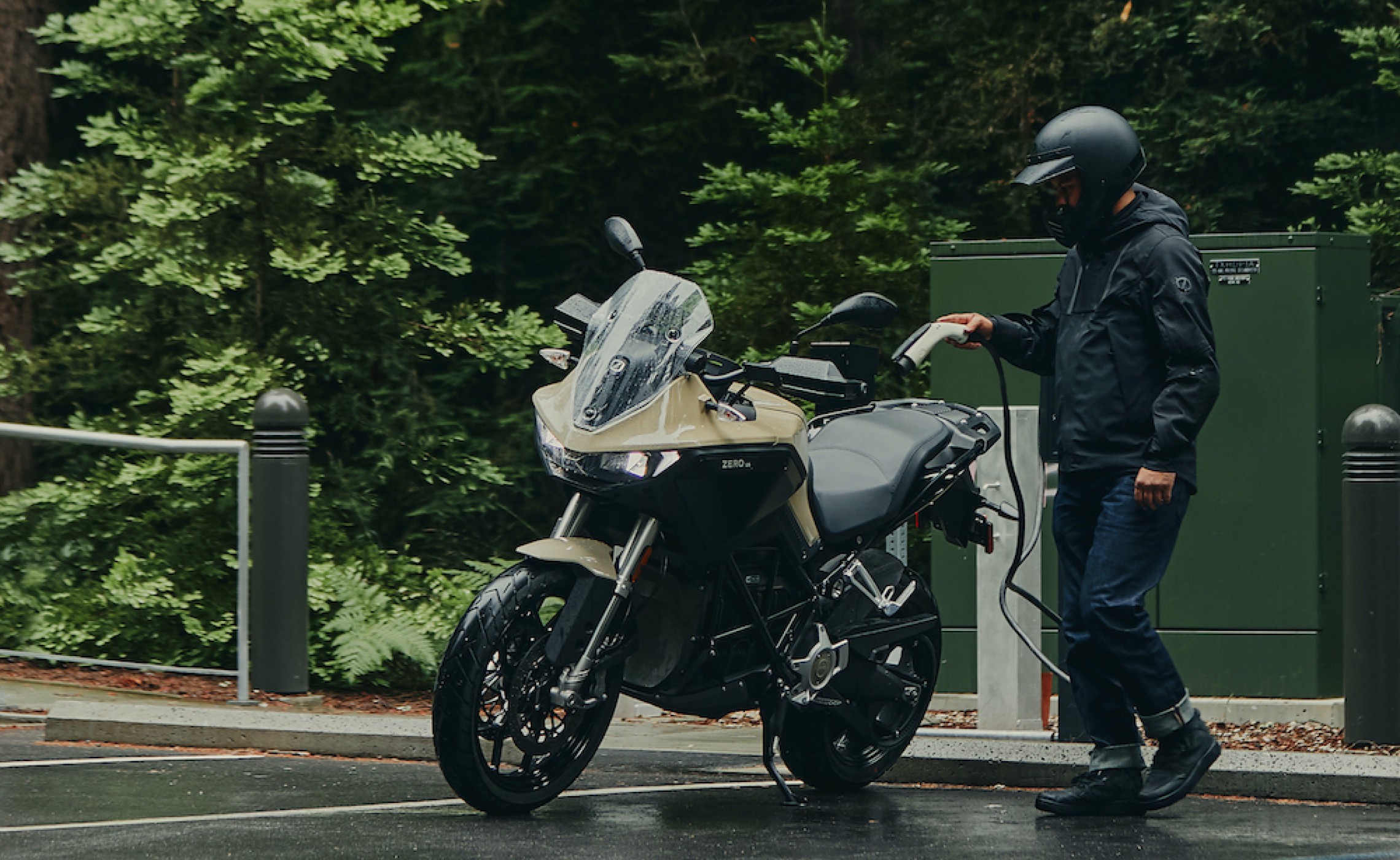 Zero redefines the 11kW hyper-class with its 2024 motorcycles