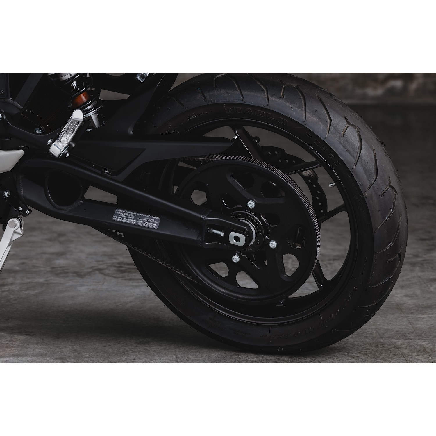 Zero FXE 11kW Electric Motorcycle - Magnet Motos
