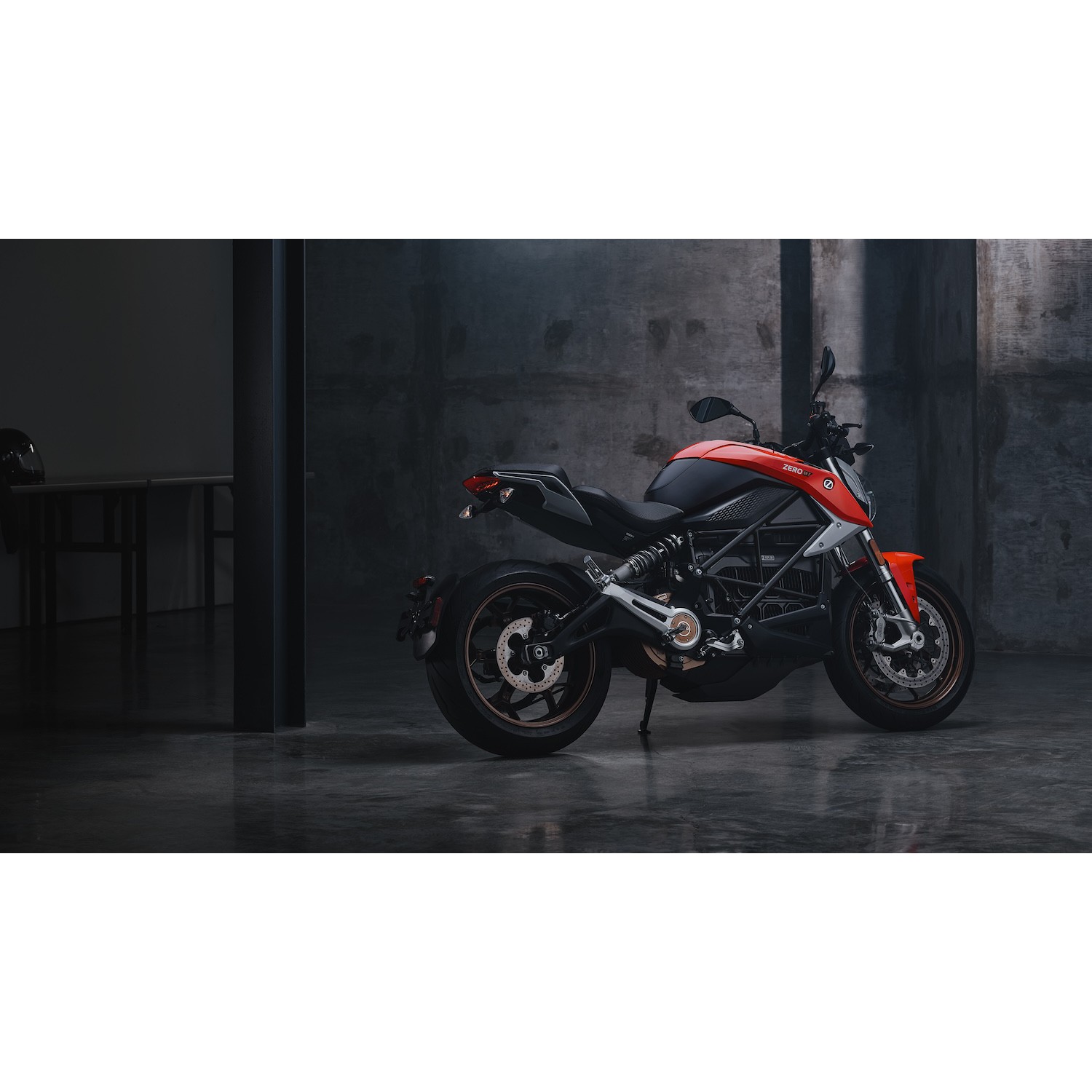 Zero SR/F Electric Motorbike - Magnet Motos